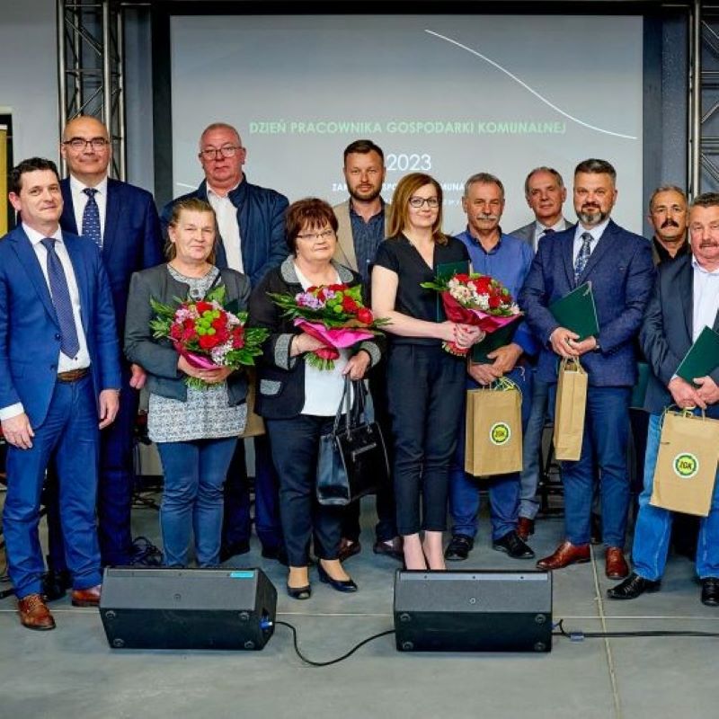 Uroczyście obchodzono Dzień Pracownika Gospodarki Komunalnej w Ostrowi ...