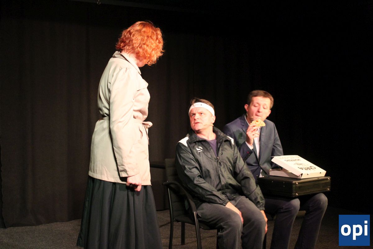 W ostrowskim teatrze wystąpił Kabaret Rewers (zdjęcia, wideo ...